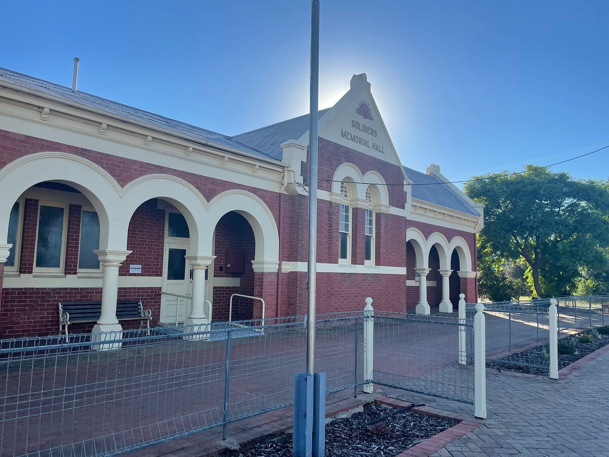 Glamping in Berrigan